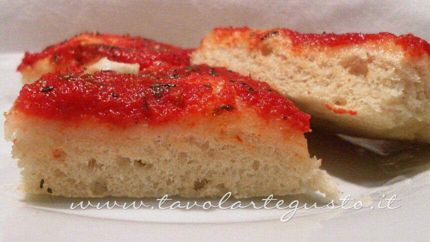 Pizza Marinara classica - Ricetta Pizza Marinara Tavolartegusto