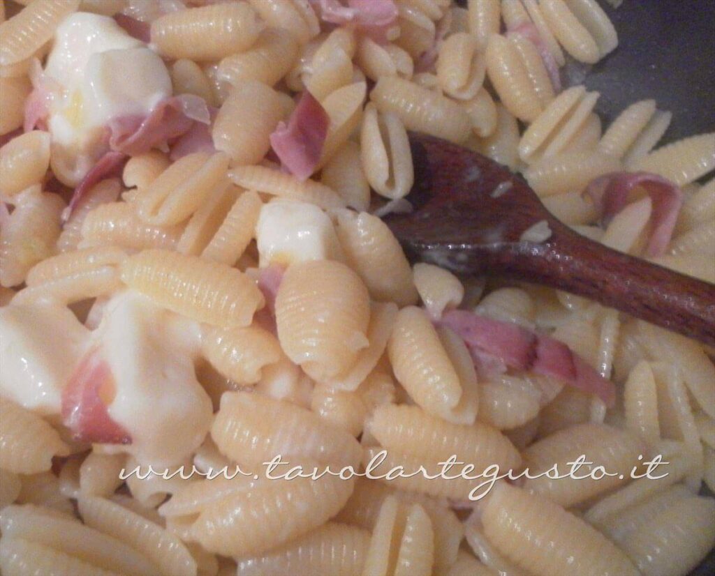 Gnocchetti con speck e taleggio - Ricetta Gnocchetti speck e taleggio