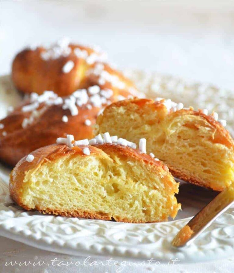 Trecce dolci -Trecce brioche - Ricetta Trecce dolci Tavolartegusto