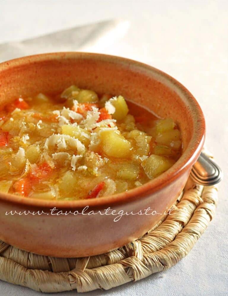 Minestra di patate - Ricetta Minestra di patate Tavolartegusto