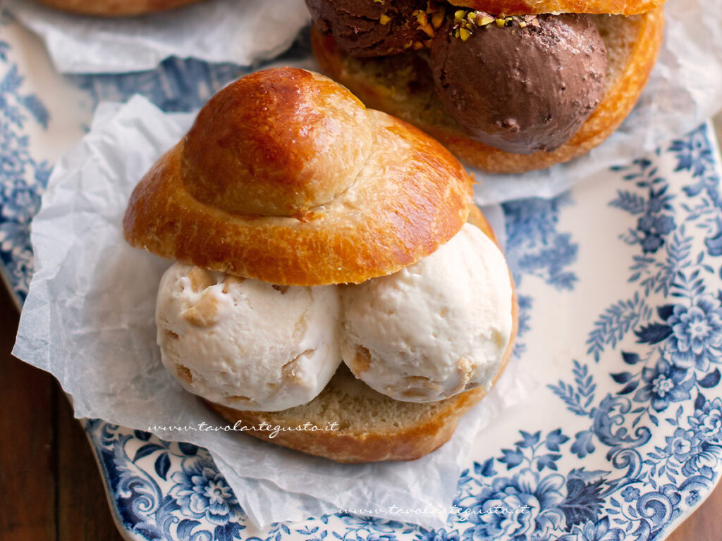Brioche con gelato : Ricetta originale siciliana di Tavolartegusto