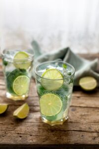 Mojito: Ricetta originale, ingredienti e preparazione (con foto passo ...