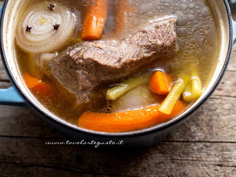 Brodo di carne: Ricetta e Consigli come fare un brodo di carne ottimo!