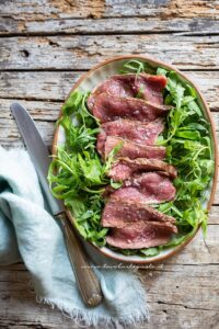 Tagliata di manzo: Ricetta e Segreti come cucinare la tagliata perfetta!