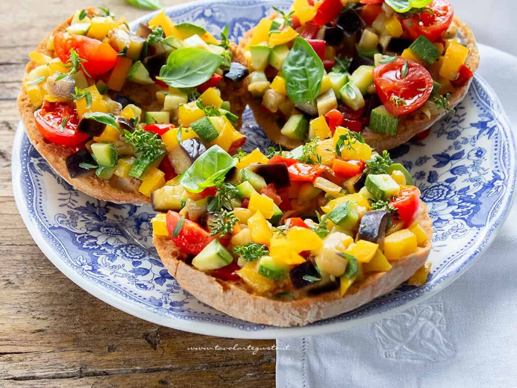 Friselle con verdure (Ricetta facilissima, golosa e light! )