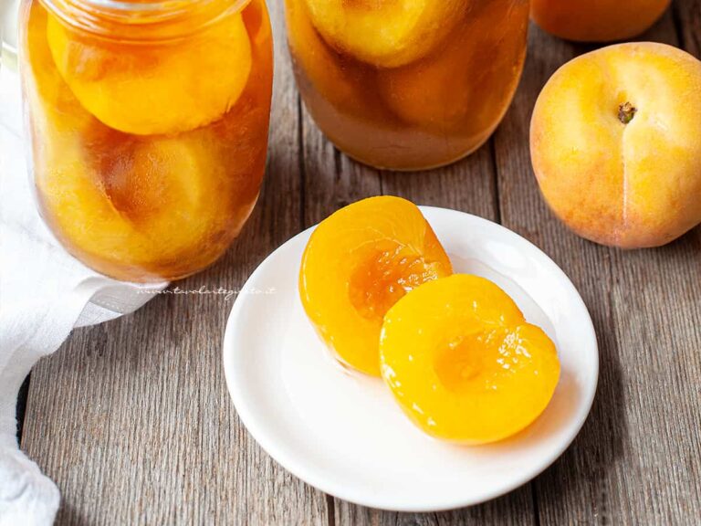 Pesche sciroppate fatte in casa: Ricetta e Consigli con foto passo passo