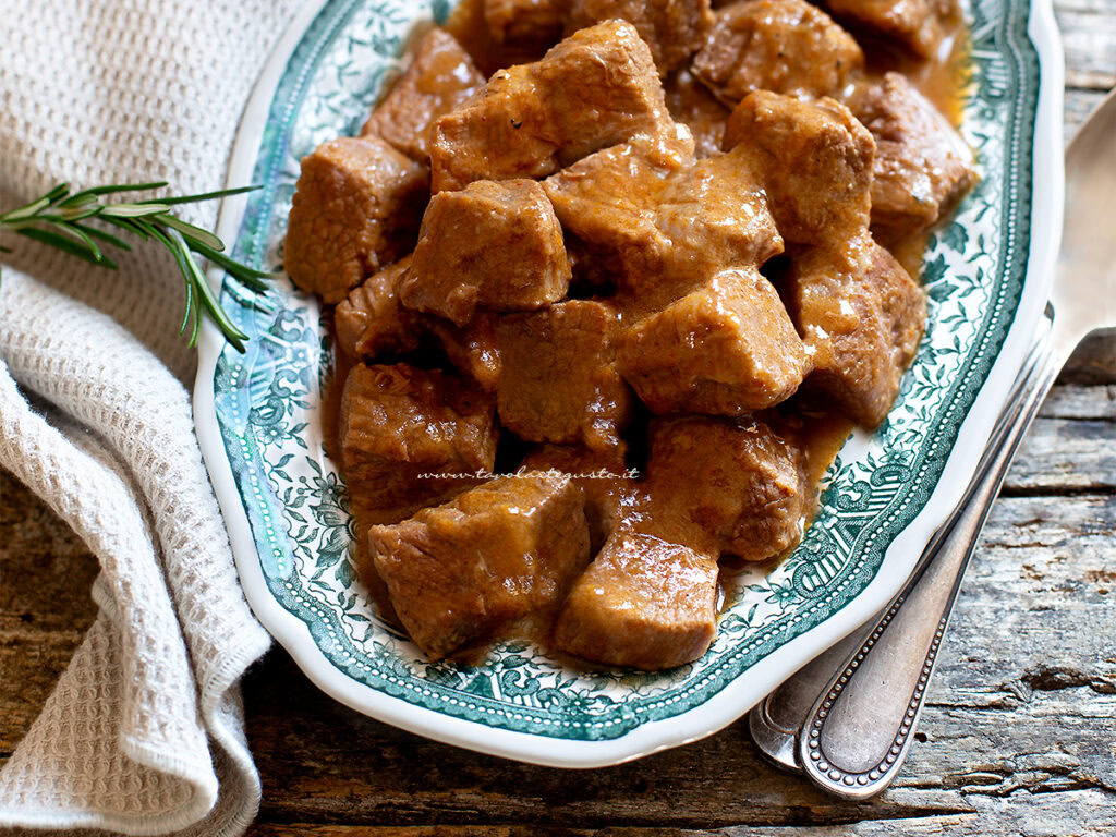 Spezzatino di manzo morbidissimo! (Ricetta originale e Consigli)