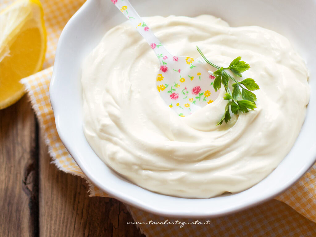 Maionese vegana (in 3 minuti) - Ricetta di Tavolartegusto